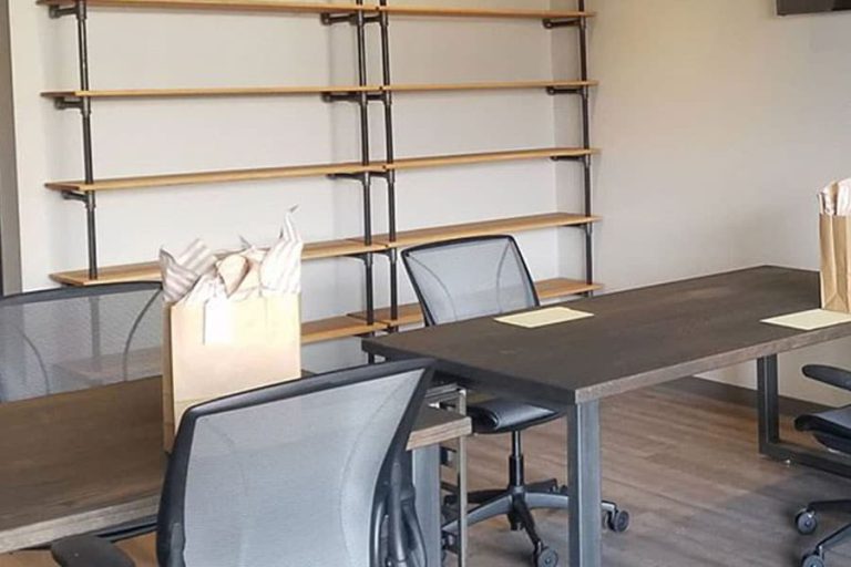 Custom Bookshelves for Stylish & Functional Spaces